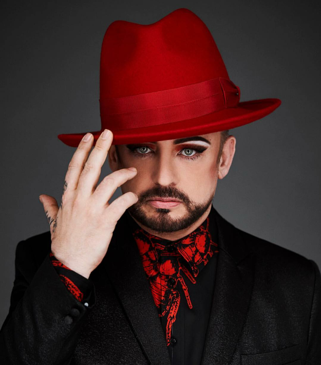 90s90s - Boy George enthüllt: George Michael hat niemanden mehr an sich ...