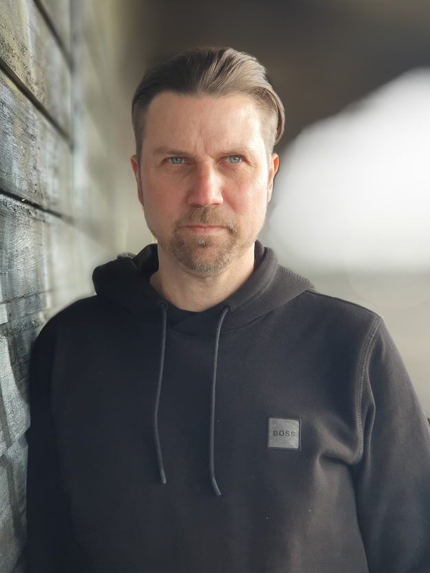 30 Jahre nach "It's Our Future": Neues Album von Tom Wax | 90s90s