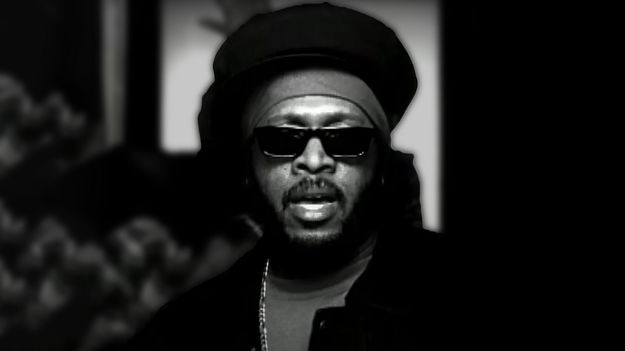 Ini Kamoze – Here Comes the Hotstepper | 90s90s